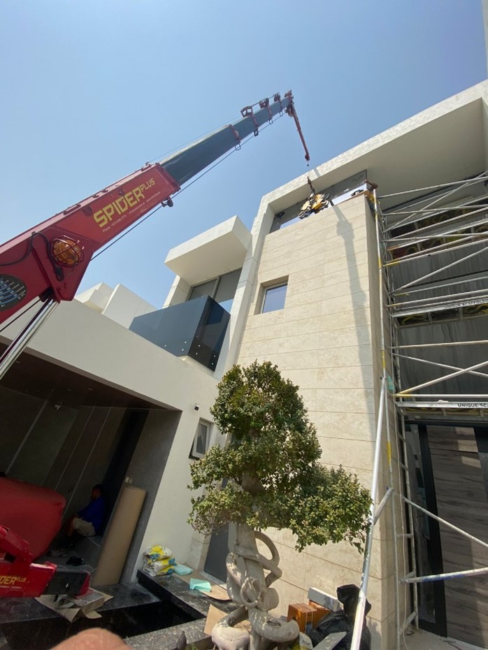 Typical attachments and lifting devices used with Spider Cranes ...